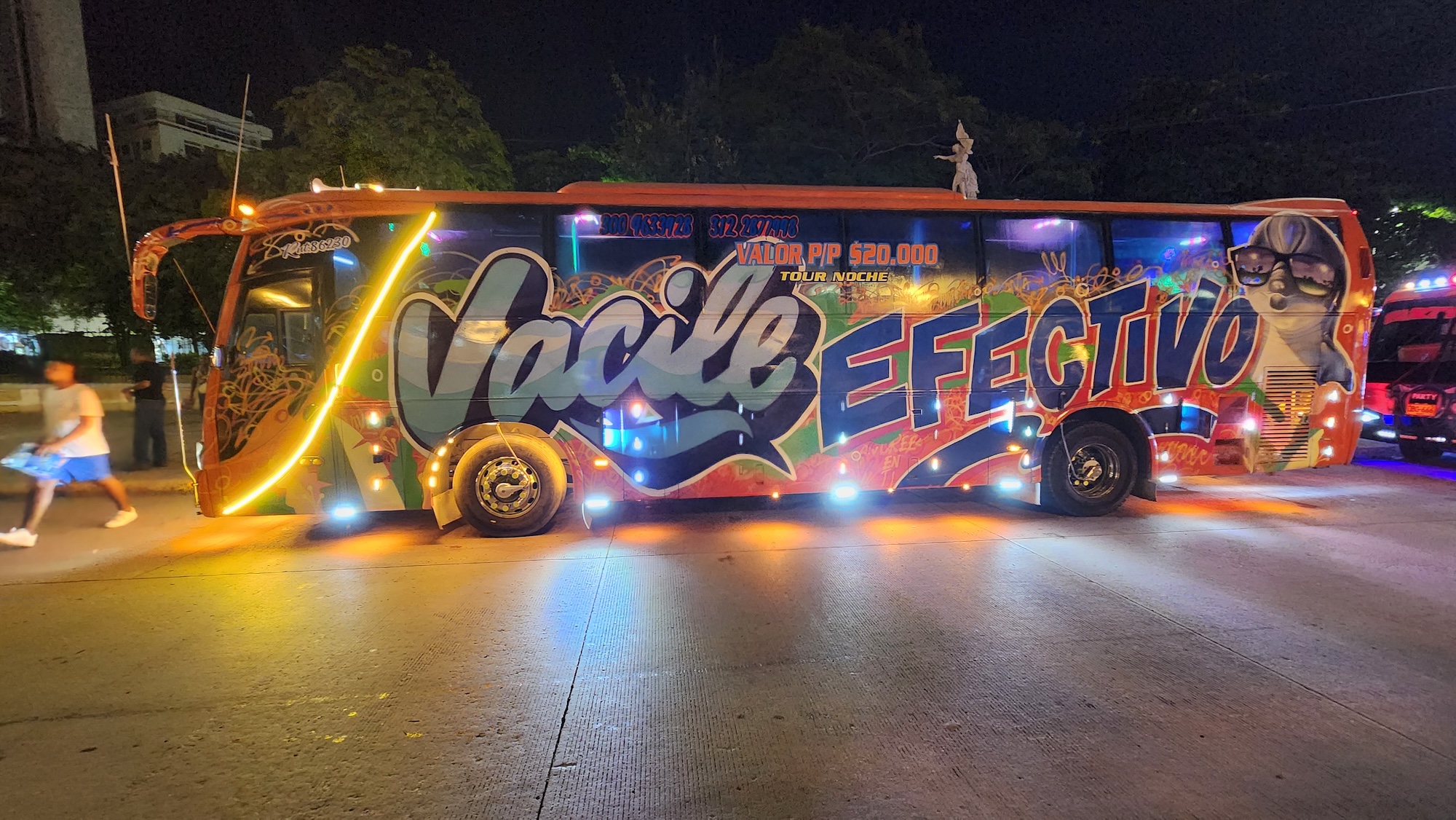 Party Bus Tour - Cultural Cartagena